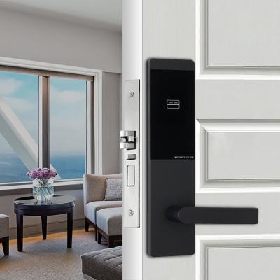 Cina RFID Swipe Apartment Digital Smart Door Lock Wireless Connection Handle Lock Security Anti Theft Gold Alluminium Alloy in vendita