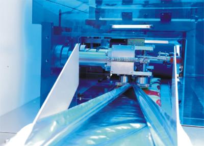 Cina Film di trazione orizzontale automatico rotatorio dei biscotti 250mm della macchina imballatrice di flusso verso il basso in vendita