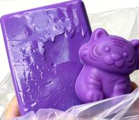 China Solid Silicone Coloring Masterbatch, Food Safe & Full Pantone Color Availability for sale