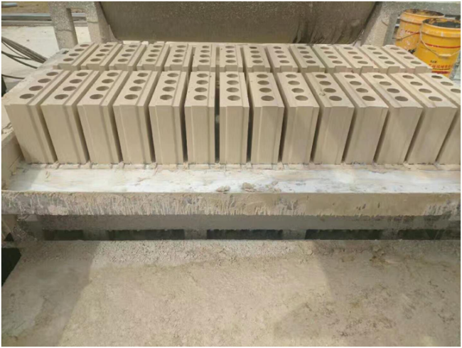 AAC Autoclaved Aerated Concrete Plant/lightweight Block Machine//clamping Machine Hollow Block Making Machine Gypsum 1-2 Peoples