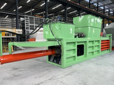China Reciclagem de resíduos têxteis Máquina de embalagem hidráulica horizontal para compressão de garrafas à venda