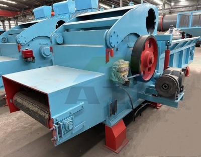 China Anpasste Input Größe Holz Sägemaschine für Holzbaumzweige Bretter Schiefer Bambus zu verkaufen
