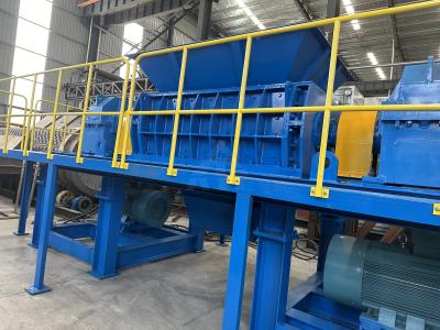 China Máquina de trituración de metales de doble eje para reciclaje personalizado en varias industrias en venta