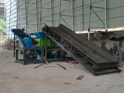 Cina 200-2200mm Dimensione di ingresso Trinciatore automatico a doppio albero per plastica e rottami metallici in vendita