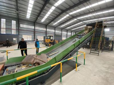 Cina 200-2200mm Dimensione di ingresso Trinciatore automatico a doppio albero per plastica e rottami metallici in vendita