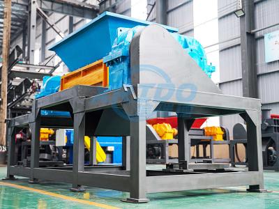 Cina Funzione di frantumazione dei rottami metallici Alta produttività Riciclaggio Trinciatrice in vendita