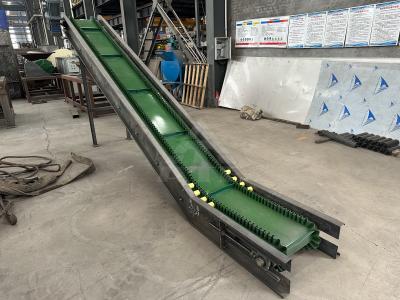 Cina Trinciatrice a potenza singola da 50 kW per la disintegrazione di carta di plastica e rottami metallici in vendita