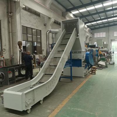中国 木材と紙の材料をリサイクルするための単軸設計のプラスチック・シュレッダー 販売のため