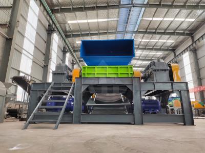 Cina Trituratore per auto in plastica ABS a doppio albero ideale per il riciclo dei rifiuti in vari settori industriali in vendita