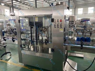 Cina Il rafforzamento rotatorio del cappuccio lavora la tappatrice a macchina pneumatica della vite di bottiglia 4000bph in vendita