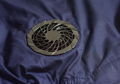 Cina Giubbotto anti-restringimento per lavoro all'aperto con ventilatore di raffreddamento a semiconduttore in vendita