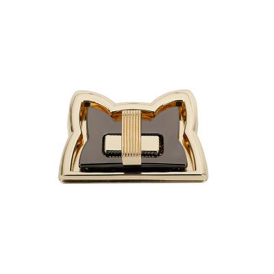 China Hardware do saco do fechamento do metal dos acessórios 3.5cm de Morden Cat Ear Shape Handbag Lock à venda