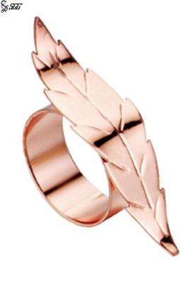 Cina Gli anelli di tovagliolo inossidabili unici di forma di foglia di Rosa/oro hanno placcato le nozze degli anelli di tovagliolo in vendita
