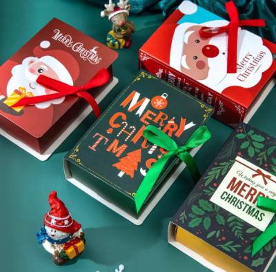 Cina Scatole per regali pieghevoli di cioccolato biscotto caramelle forma libro regalo carta scatola di imballaggio in vendita