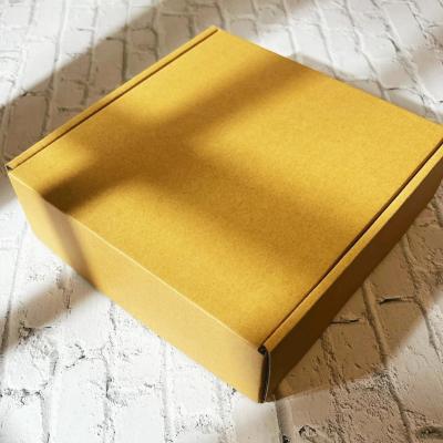 Cina Scatole di cartone pieghevoli Forma di libro Kraft Scatola di carta a cerniera aperta per espresso / sciarpa / cappelli in vendita
