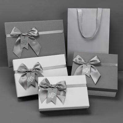 Cina Scatola per imballaggi cosmetici Scatola regalo grigio Scatola regalo souvenir Scatola regalo Tanabata Scatola regalo all'ingrosso in vendita