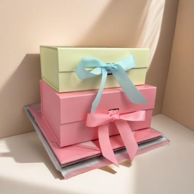 Cina Scatole regalo cosmetiche pieghevoli personalizzate premium con chiusura magnetica Produttore di imballaggi rigidi all'ingrosso in vendita
