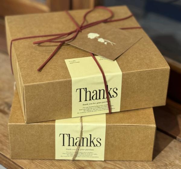 Quality Kraft Paper Gift Boxes For Afternoon Tea Empty Recyclable Packaging For Treats for sale