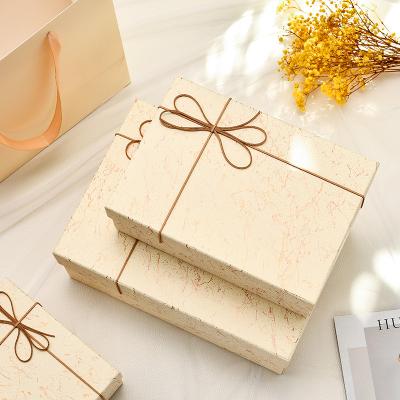 Exquisite Birthday Gift Packaging Box With Lid And Bowknot Perfume Scarf Gift Box