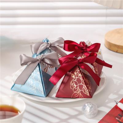 China High Quality Holiday Party Candy Box Creative Gift Box Exquisite Triangle Packaging Box for sale