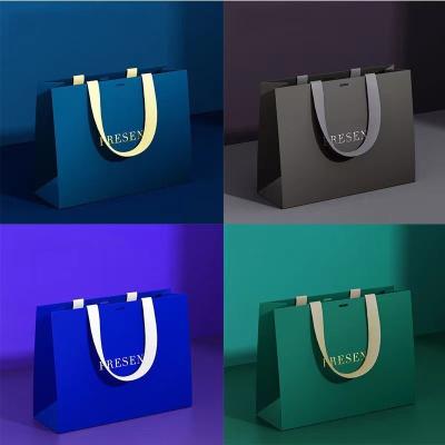 China Custom Printed Kraft Paper Tote Bag for Clothing and Cosmetics for sale