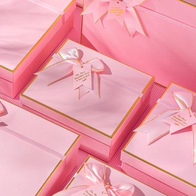 China Pink Bowknot Gift Boxes Clamshell Boxes for Bridesmaid Gifts Customizable Presents for sale