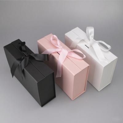 China Custom Foldable Flip Top Garment Boxes for Suits and Clothing for sale