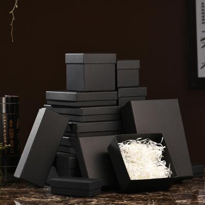 Китай Роскошный подарочный набор премиум-класса в черной крафт-упаковке для шарфа, ремня и косметики продается