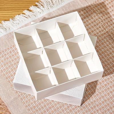 Cina Scatola regalo di cioccolato vassoio interno Stampaggio a caldo Opzioni di logo UV per fragole personalizzato in vendita