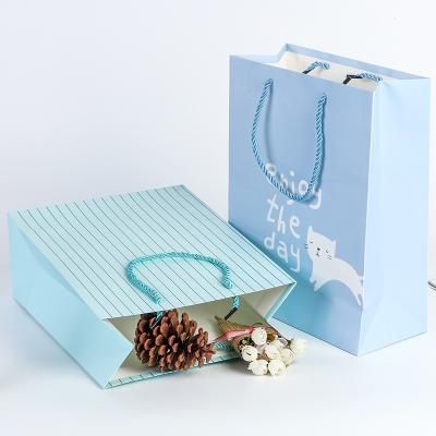 중국 대형 세로 만화 선물 가방 생일 선물 포장 종이 가방 쇼핑 옷 가방 판매용