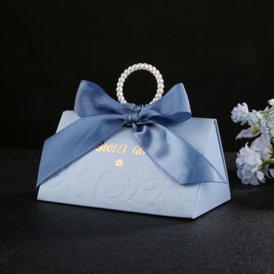 China Custom White Cardboard Wedding Engagement Favor Boxes Elegant Gift Boxes For Candy & Souvenirs for sale