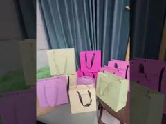 Hochwertige Kraftpapiertasche Verdickungsloch spezielle Handtasche Geschenktasche quadratische Geschenkverpackung
