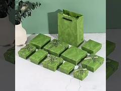Vintage Green Floral Jewelry Gift Box with Sky Earth Lid