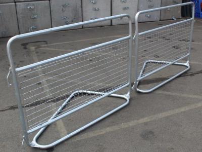 China Police Crowd Control Barriers for sale