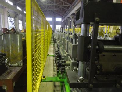 China 22KW het Broodje die van het het Metaaldek van de versnellingsbakaandrijving Machine met 5T Handuncoiler vormen Te koop