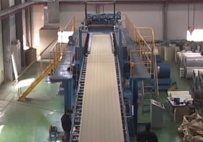 Cina Rotolo continuo del pannello a sandwich dell'unità di elaborazione di PIR che forma macchina 12M/Min in vendita