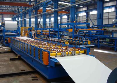Cina macchina del pannello a sandwich dell'unità di elaborazione 3m/Min, linea di produzione del pannello a sandwich del poliuretano di 1200mm in vendita