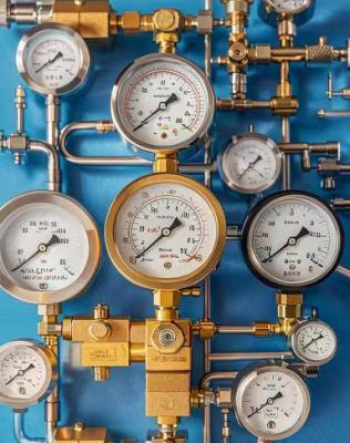 Китай Промышленные масляные датчики 1/4 нитки Тип 0-300psi Диапазон для точных измерений продается