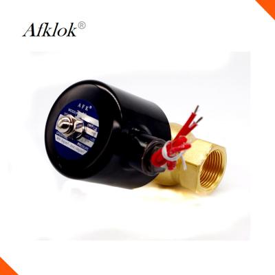 Китай Модулирующая лампа пара 2 путей автоматическая, пар 180 ℃ расклассифицировала структуру клапанов пилотную продается