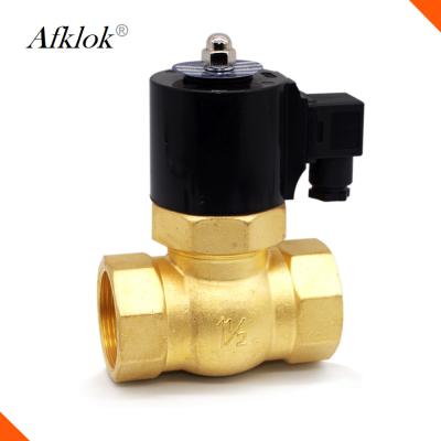 Китай Модулирующая лампа пара 2 путей автоматическая, пар 180 ℃ расклассифицировала структуру клапанов пилотную продается