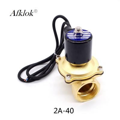Chine C.C normalement fermé 24V de vanne électromagnétique de l'eau de 1,5 pouces du laiton 1Mpa à vendre