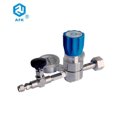 Cina Doppio riduttore di pressione della valvola a spillo del calibro 3000psi SS316 1/4