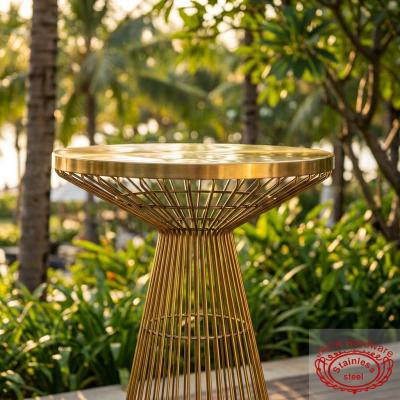 China WENDING Gold Wire Cage Hourglass Round Cocktail Bar Table – Wide Rim Stand for sale