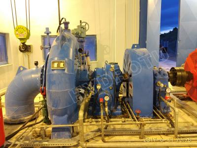 中国 水力電気装置の発電機、弁、速度知事が付いている小さいフランシス島水タービン 販売のため