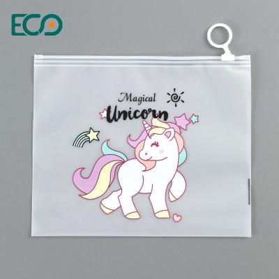 Cina Reusable Plastic Ziplock Bag Cosmetic Transparent Frosted Clothing Bags With Handle in vendita