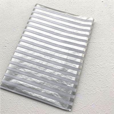 Cina Wholesale Bulk 17gsm Soft Cream Colored Cute Tissue Paper With Color Printing in vendita