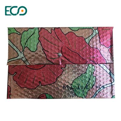 Cina Custom Design High Quality Metallic Padded Envelopes  Gloss Shiny Hot Pink Long Bubble Mailer for Eyelashes in vendita