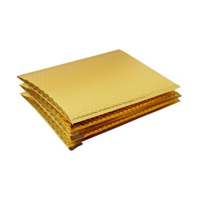 China Light Gold Shiny Glossy Metallic Bubble Mailer Shipping Packaging for sale