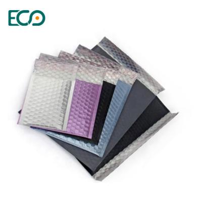 Cina Matte Black Eco Friendly Bubble Mailer Premium Aluminum Foil  Material in vendita