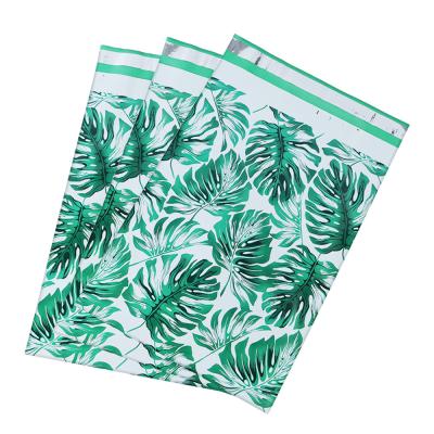 Cina Custom Printing Green Big Flap Lock Courier Postage Polythene Bag Self Seal Poly Mailers 14.5x19 Mailing Bags With Logo in vendita